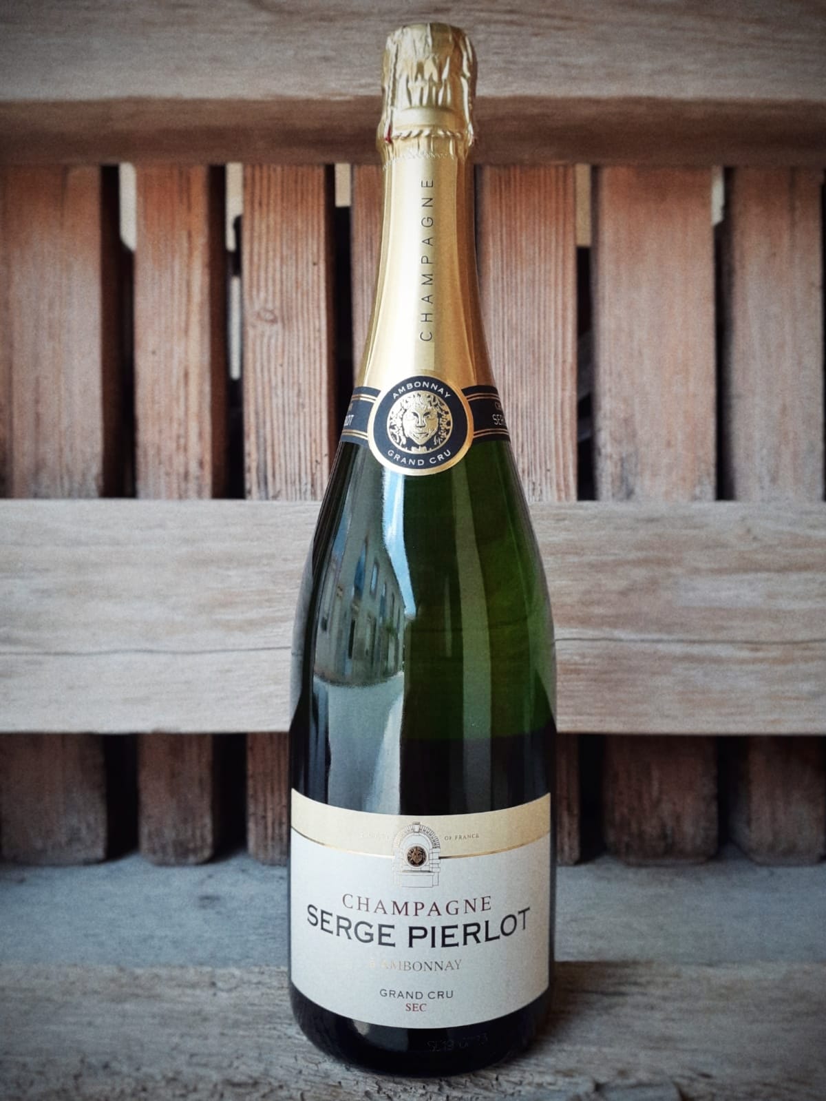 Serge Pierlot Sec Tradition finns hos Champagnebonden